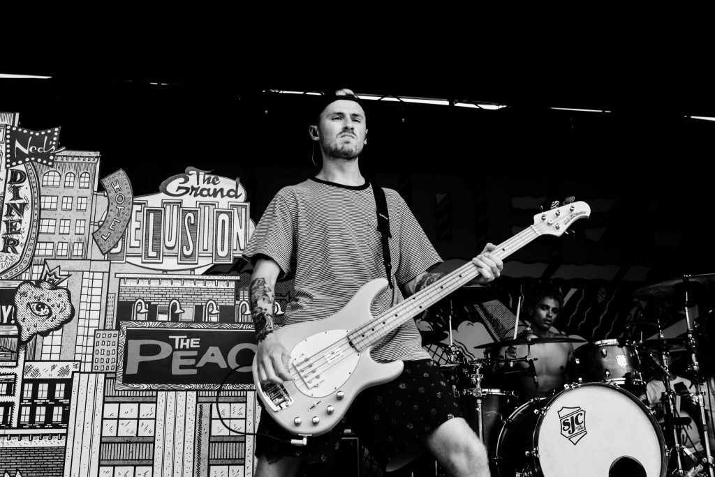 Photos: Neck Deep - Warped Tour 2017 | Stars and Scars